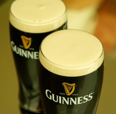 Top 10 FUNNY Irish drinking toasts that will ALWAYS get a laugh