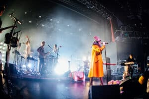 The 10 BEST Irish singers of all time, RANKED